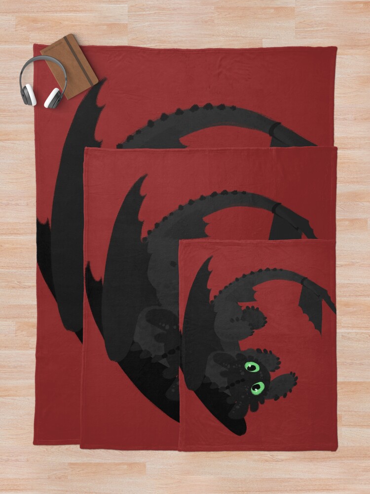 "Toothless (HTTYD3)" Throw Blanket by IceOfWaterflock | Redbubble