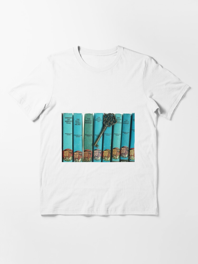 "The Witchmaster's Key" T-shirt for Sale by Wildwinyan | Redbubble ...