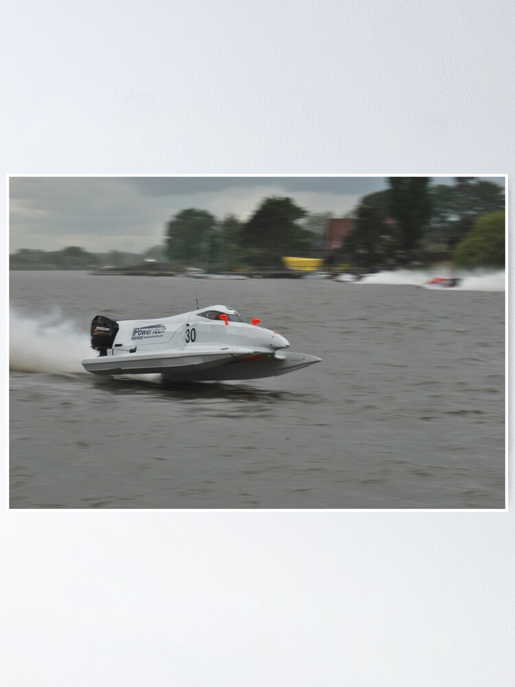 "Powerboat Racing at Oulton Broad - Formula Grand Prix - Sam Whittle ...