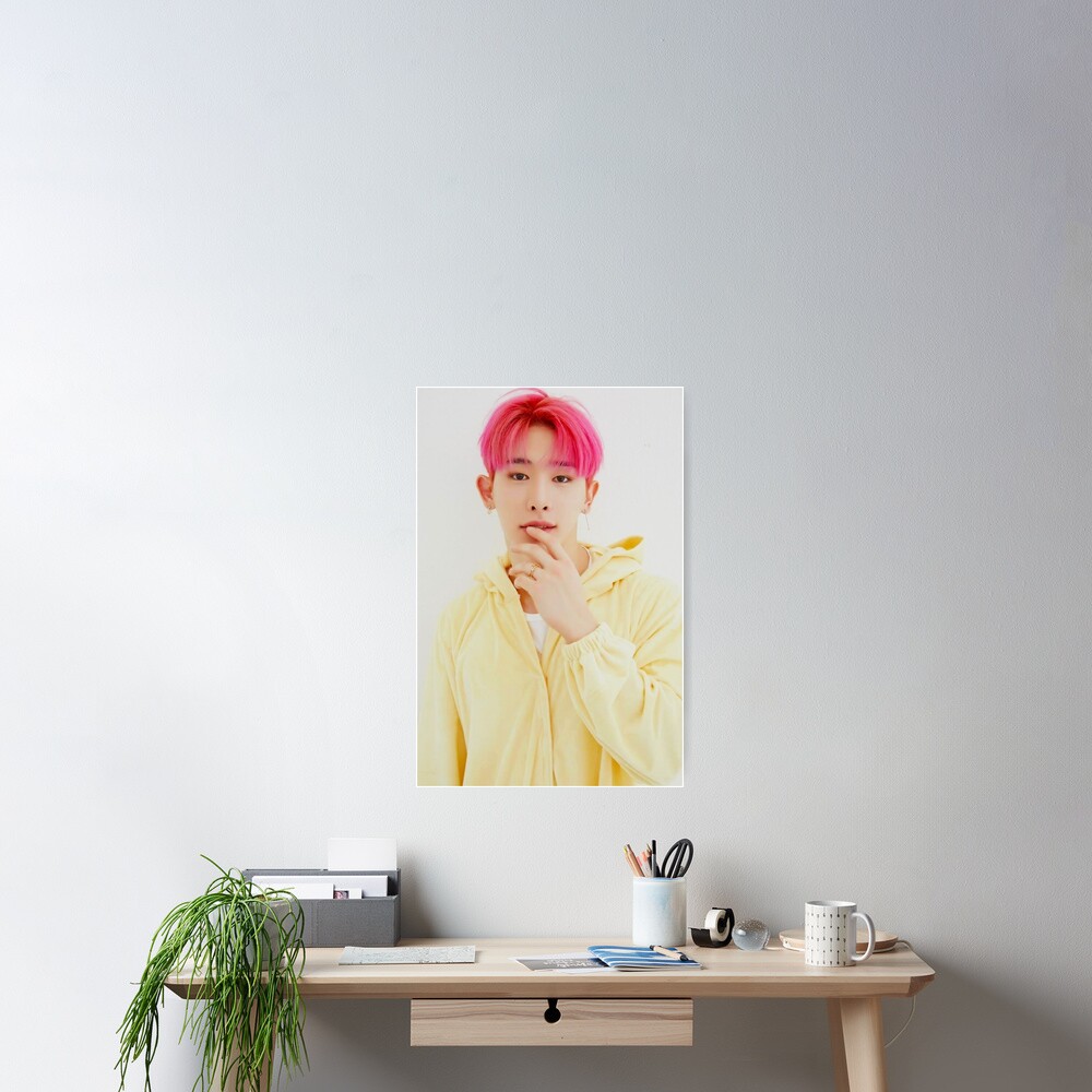 "Wonho Bebe" Sticker for Sale by noeliasxg | Redbubble