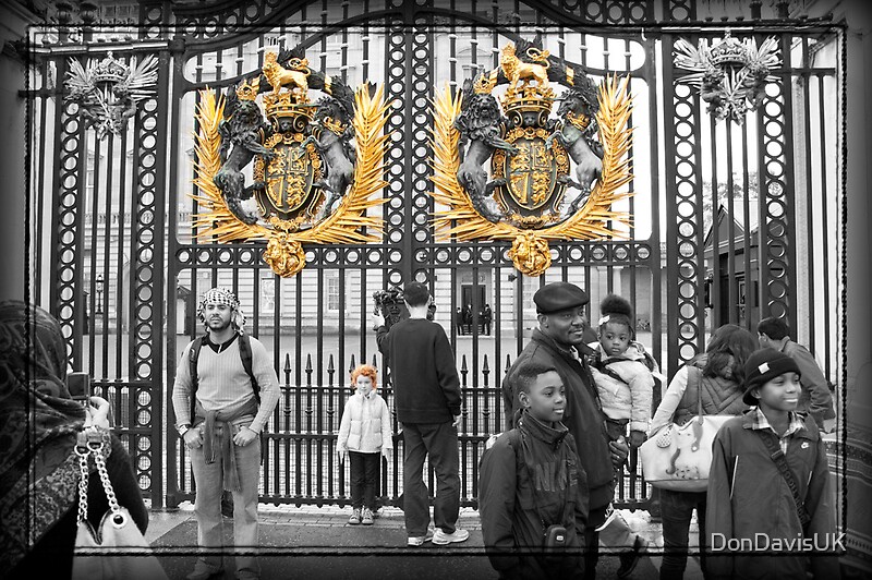 "Golden Gates: Buckingham Palace, London. UK." by DonDavisUK | Redbubble