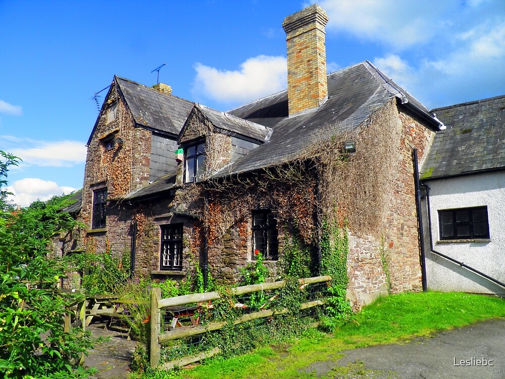"Skirrid Inn" by Lesliebc | Redbubble