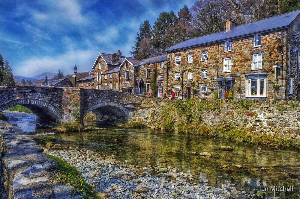 "Beddgelert Village" by Ian Mitchell | Redbubble